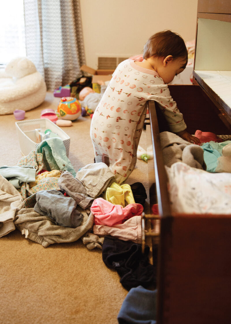 CHILD MAKING A MESS CARD